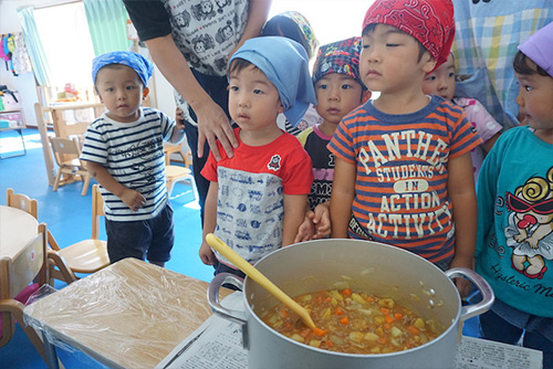 園について - TOMIOKA NINNIN DAY CARE